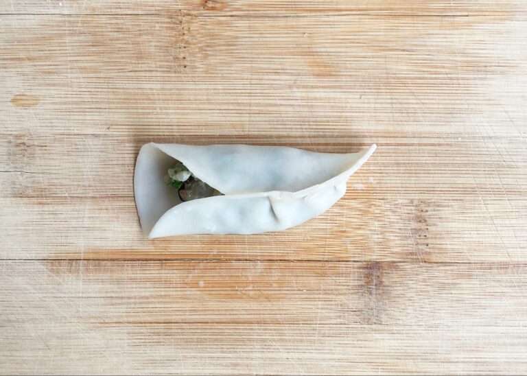 Traditional Chinese Pork, Shrimp and Chive Dumplings (Best Potstickers ...